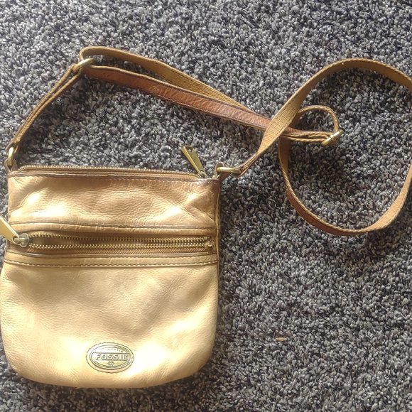 Fossil | Bags | Fossil Mini Explorer Tan Camel Leather Crossbody ...